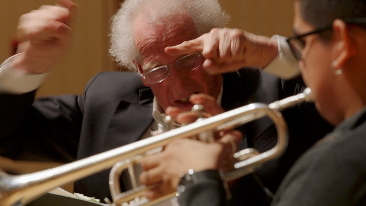 Mahler: Symphony no. 5 - 1st movement - Trumpet Solo - Ben Zander